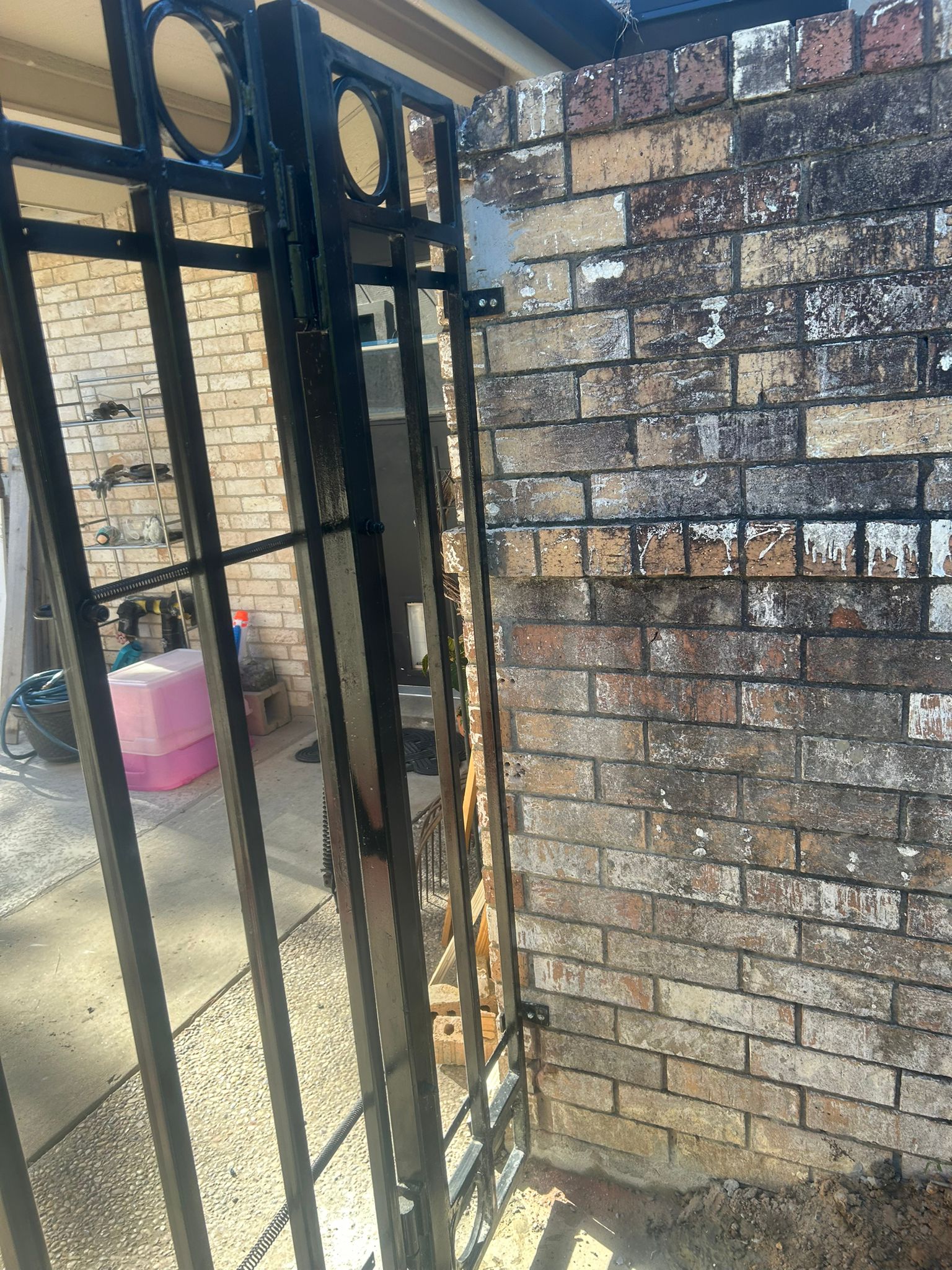 Seamless Gate Installation for Ramsey Horton in Kemah Texas- Mustang ...